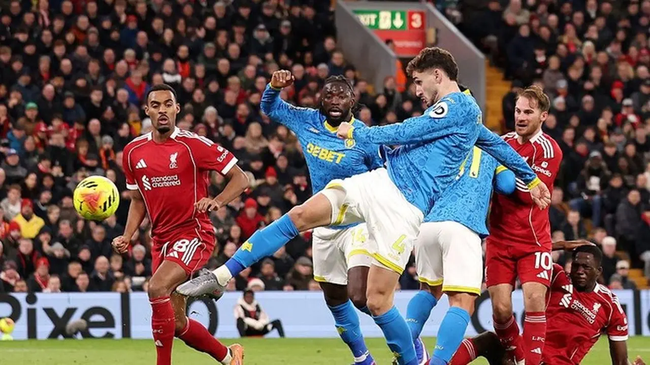 Liverpool Terus Dihantui Kelemahan Bola Mati, Van Dijk Akui Perlu ...